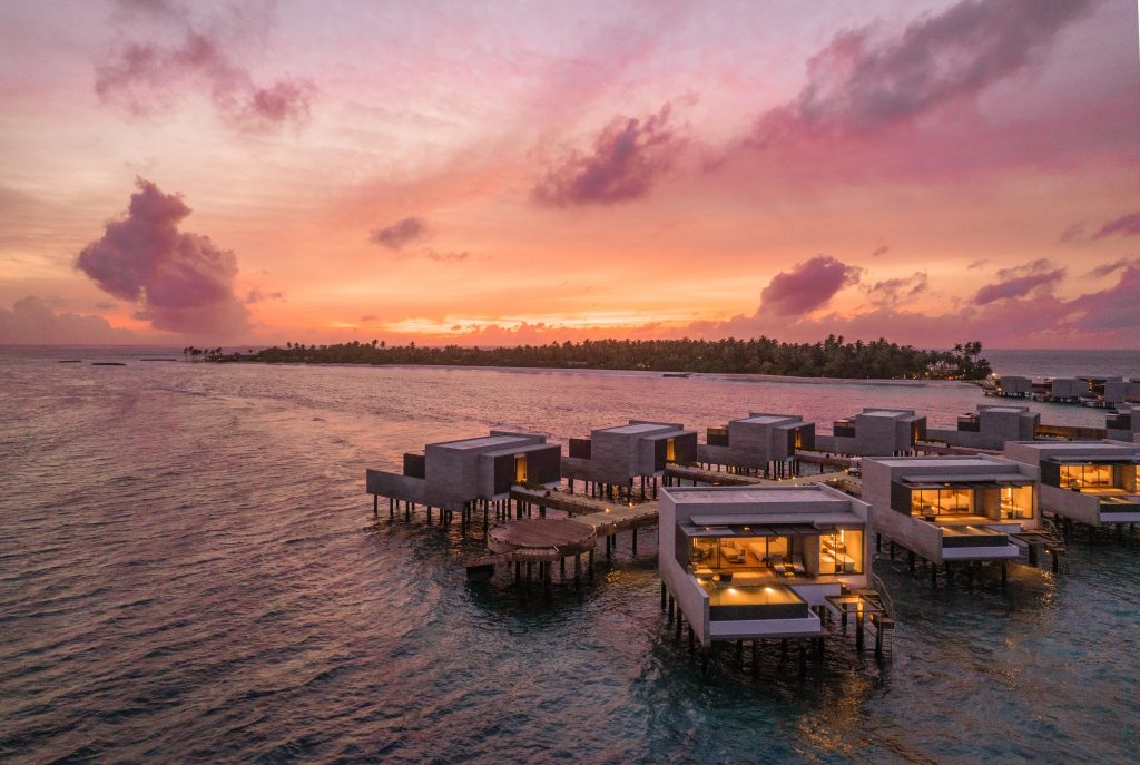 Alila Kothaifaru Maldives – Water Villa Sunset Aerial Shot – Malediven